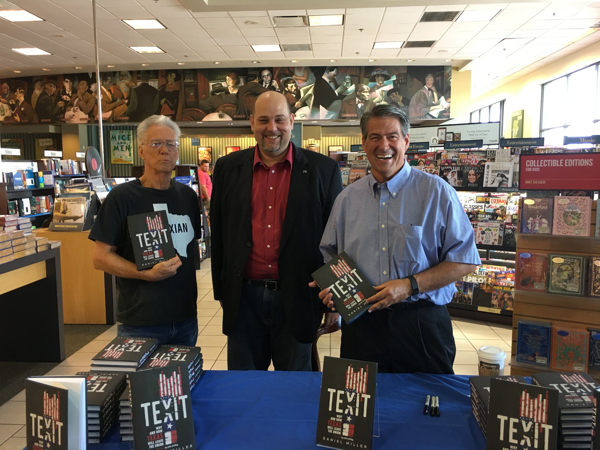 ABOUT | Daniel Miller